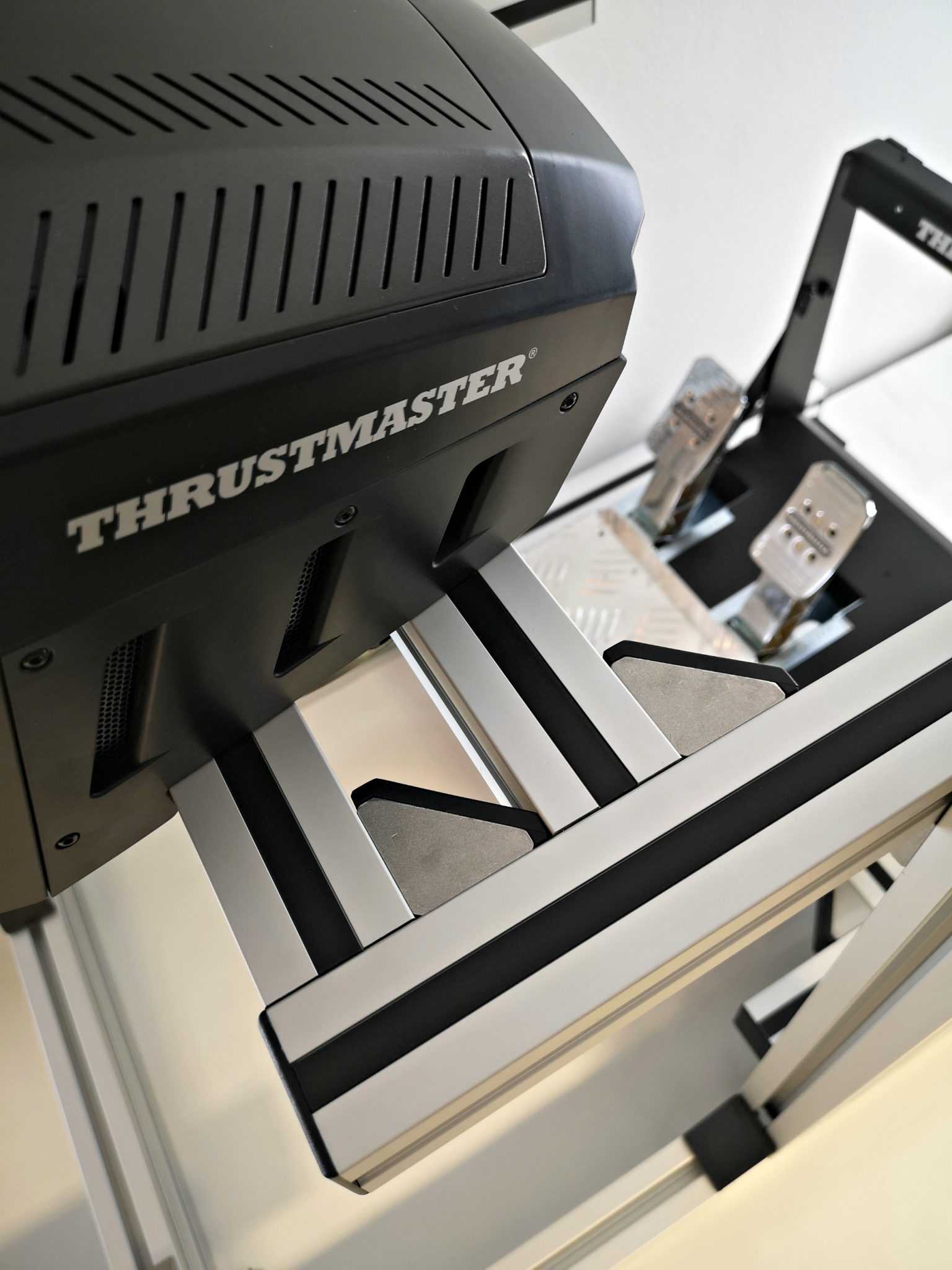 Simline – The All-In-One Sim-Racing Experience